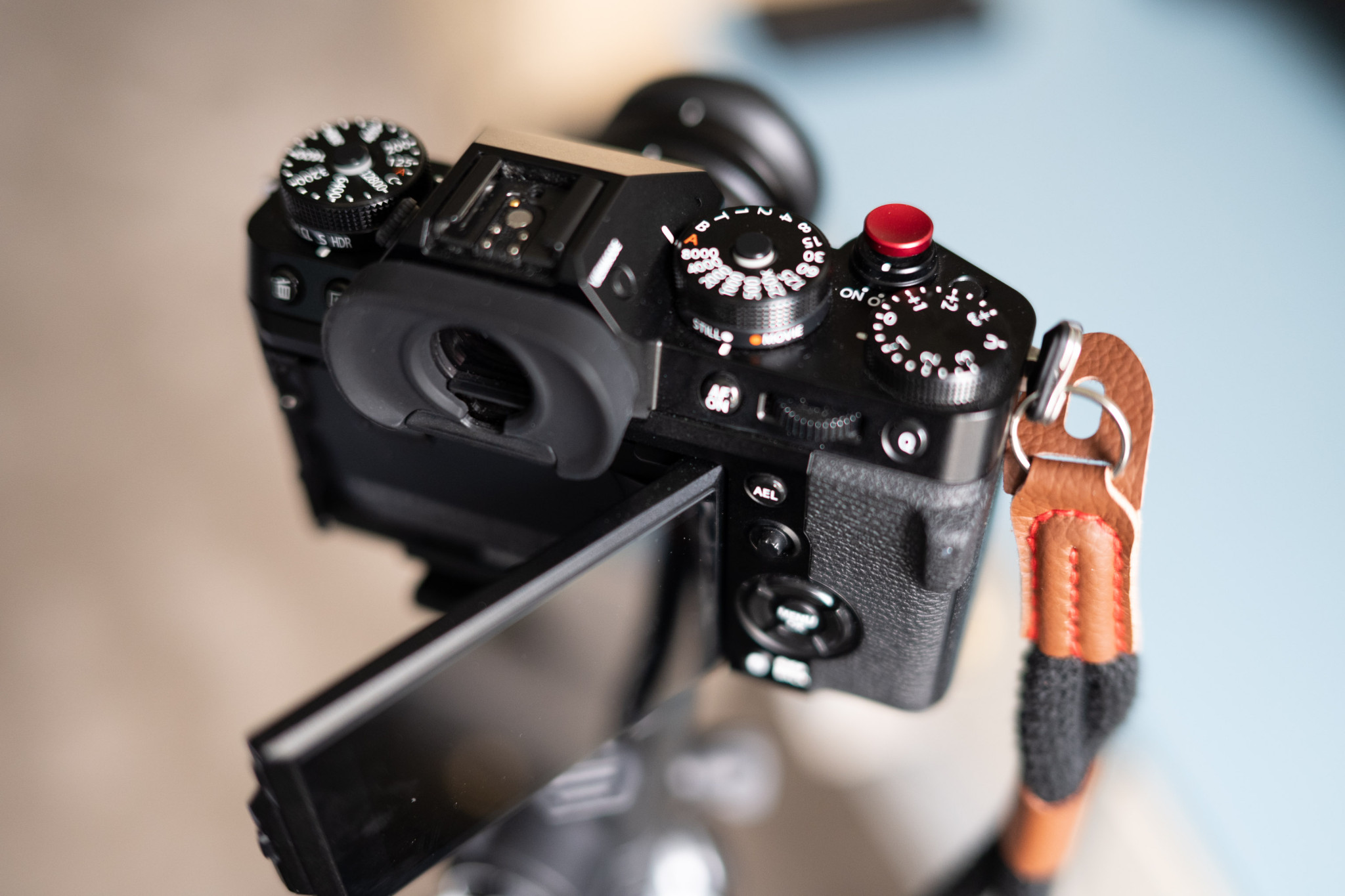 Fuji X-T5 + 23mm f2 vs X100VI: Image Quality, Size, and Handling Compared